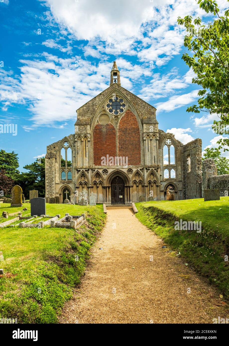 Parish church and ruins binham hi-res stock photography and images - Alamy