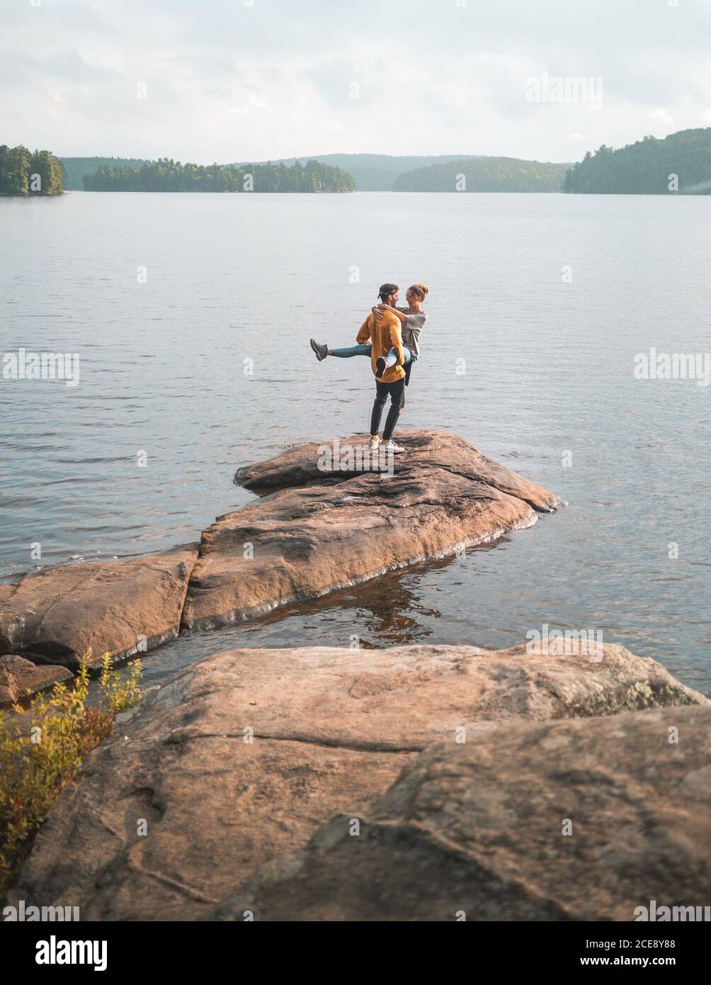 Couple kissing in lake hi-res stock photography and images - Alamy