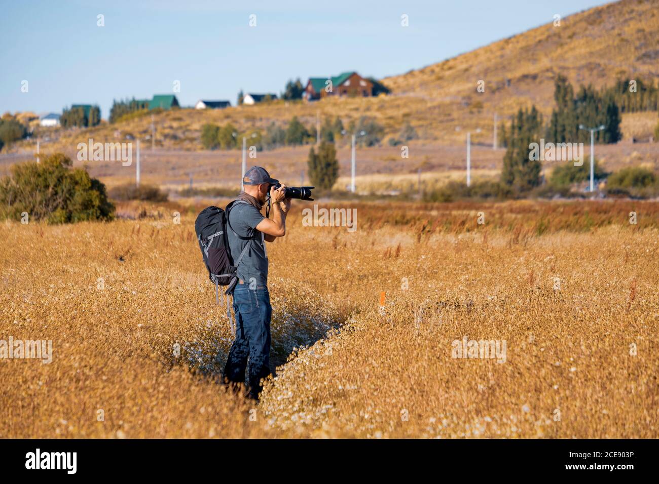 Photographer in action hi-res stock photography and images - Alamy