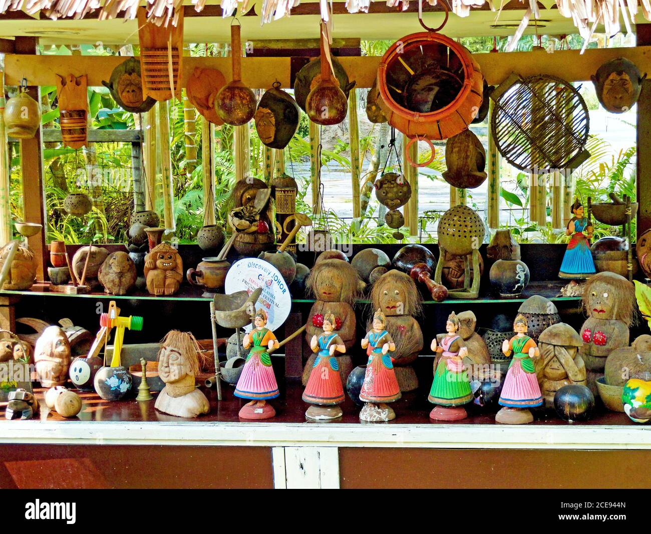 Antique and crafts hi-res stock photography and images - Alamy