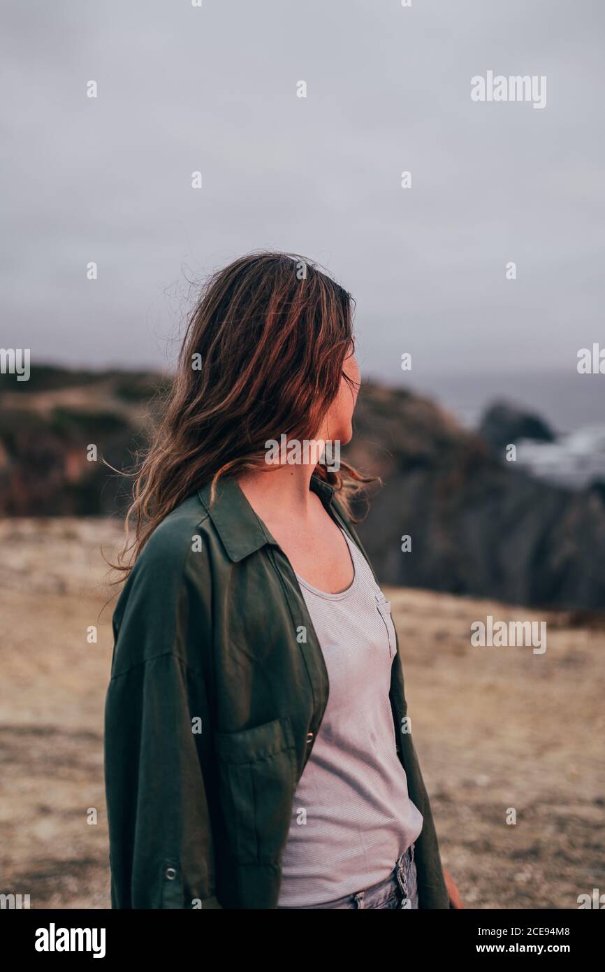 Turn away from camera hi-res stock photography and images - Alamy