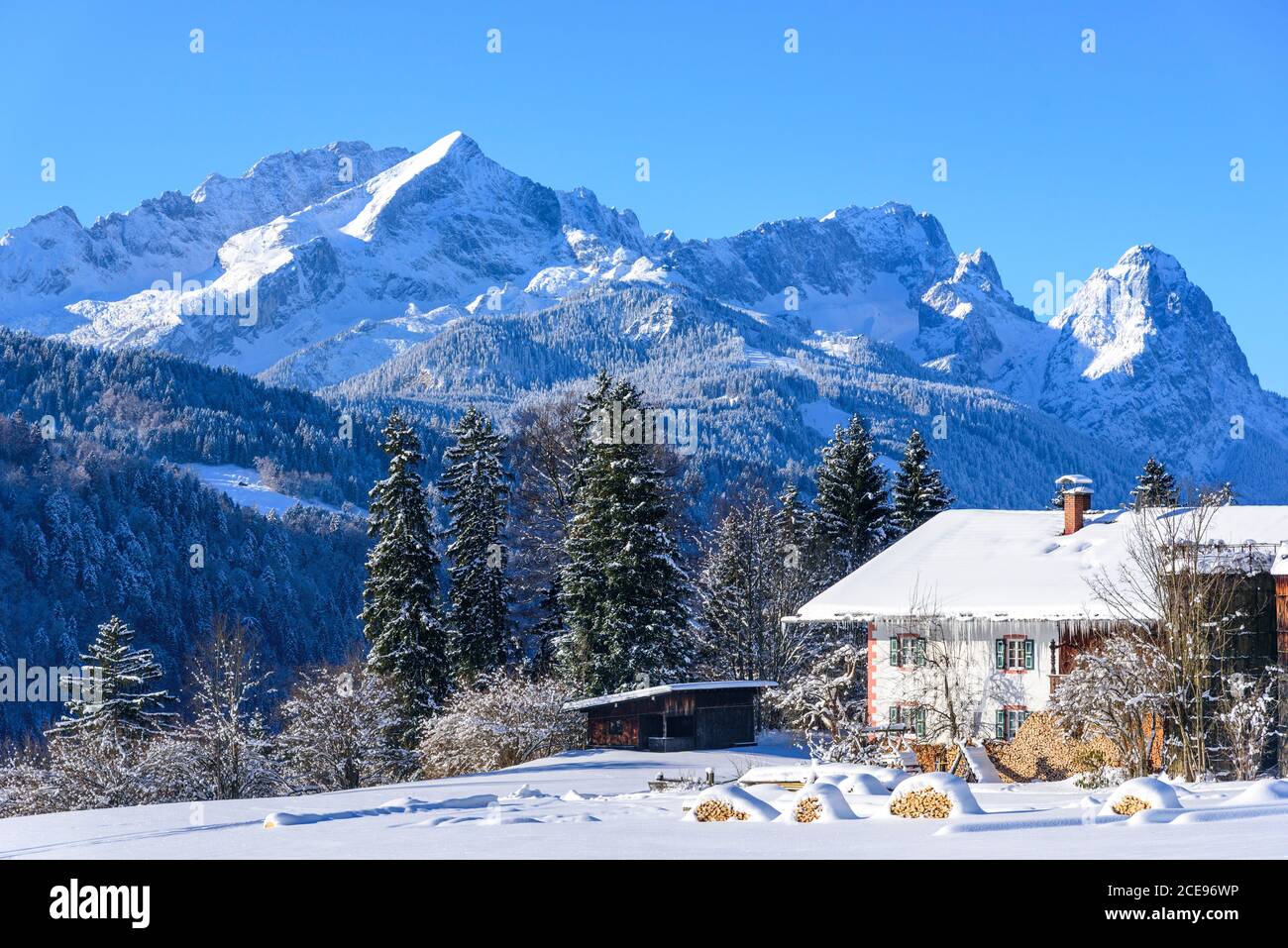 House in the alps hi-res stock photography and images - Alamy