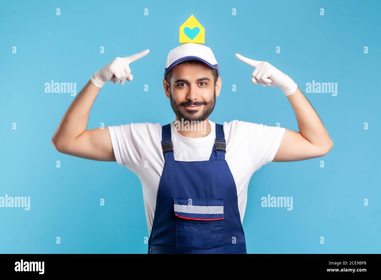 Moving expert hi-res stock photography and images - Alamy