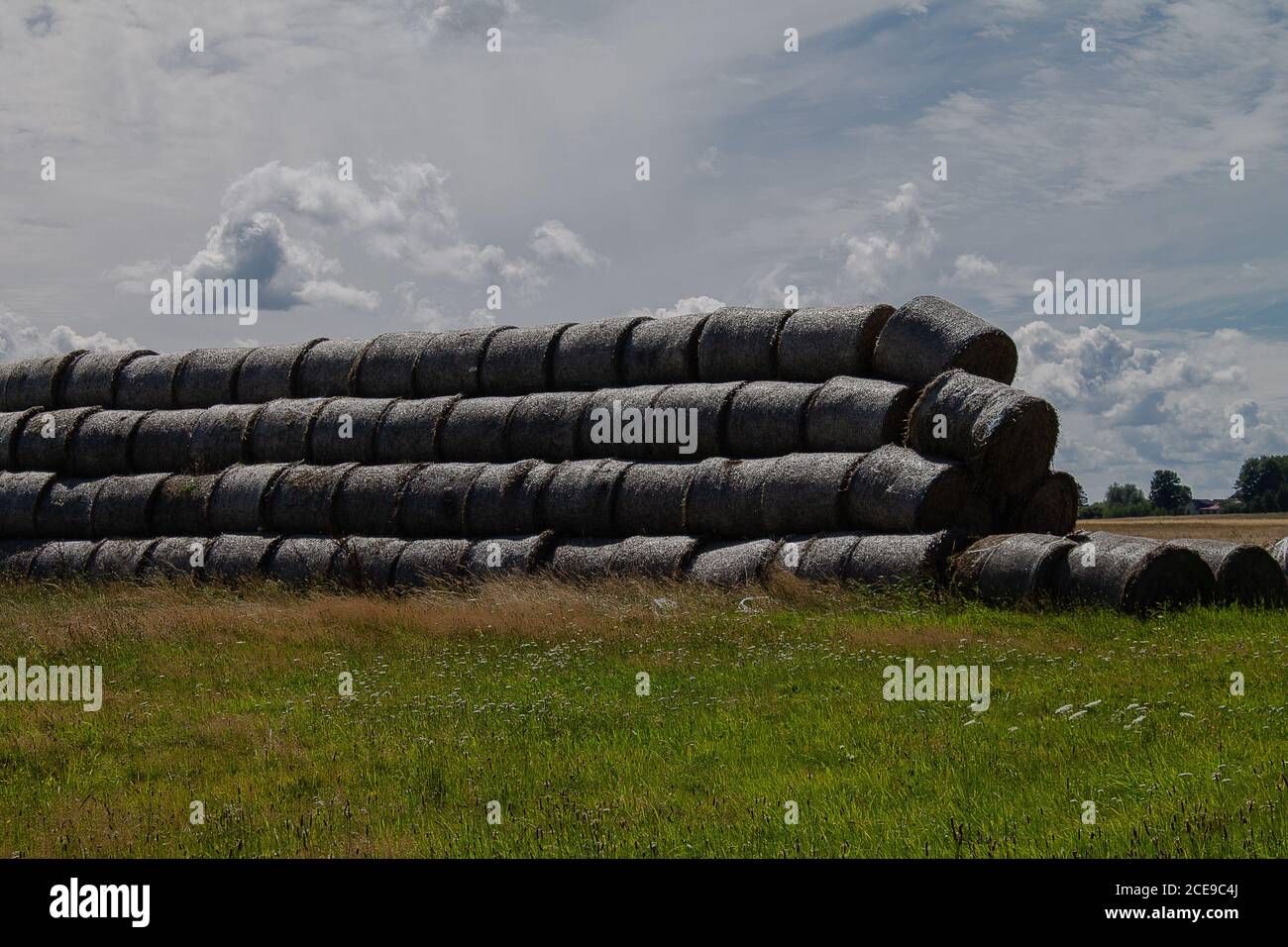 Elongated pyramid hi-res stock photography and images - Alamy