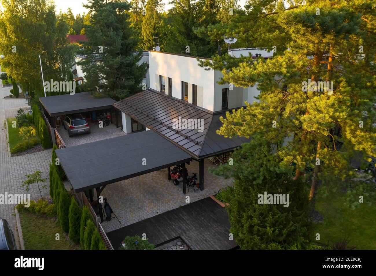 Top view of luxury cottage. Modern architecture of private house. Green ...