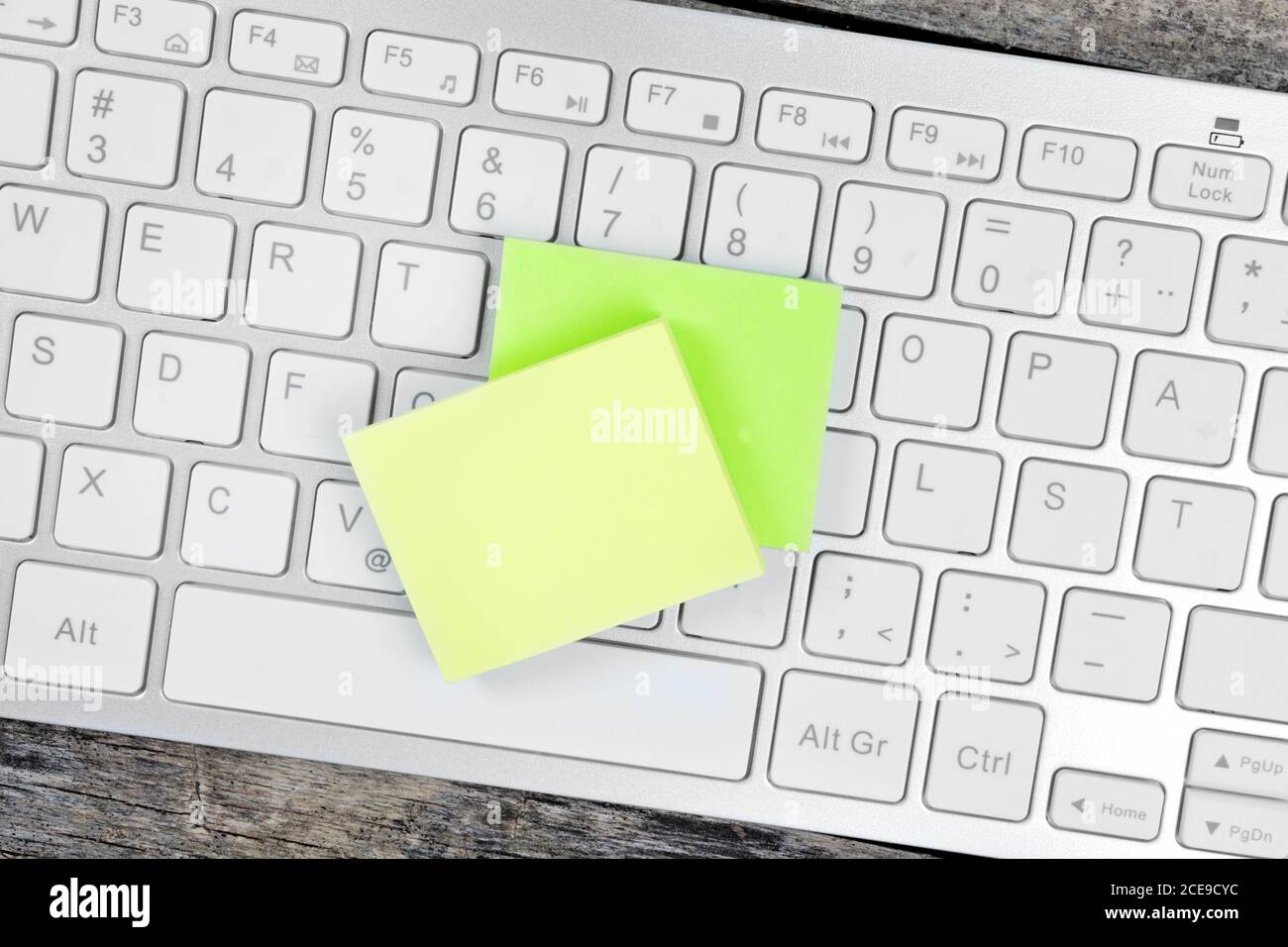 Empty notes hi-res stock photography and images - Alamy