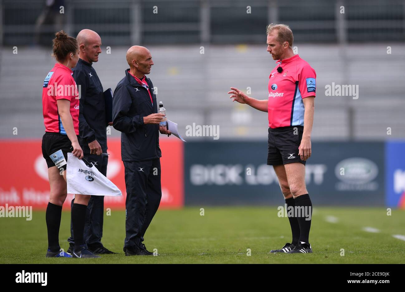 Rugby Referee High Resolution Stock Photography and Images - Alamy