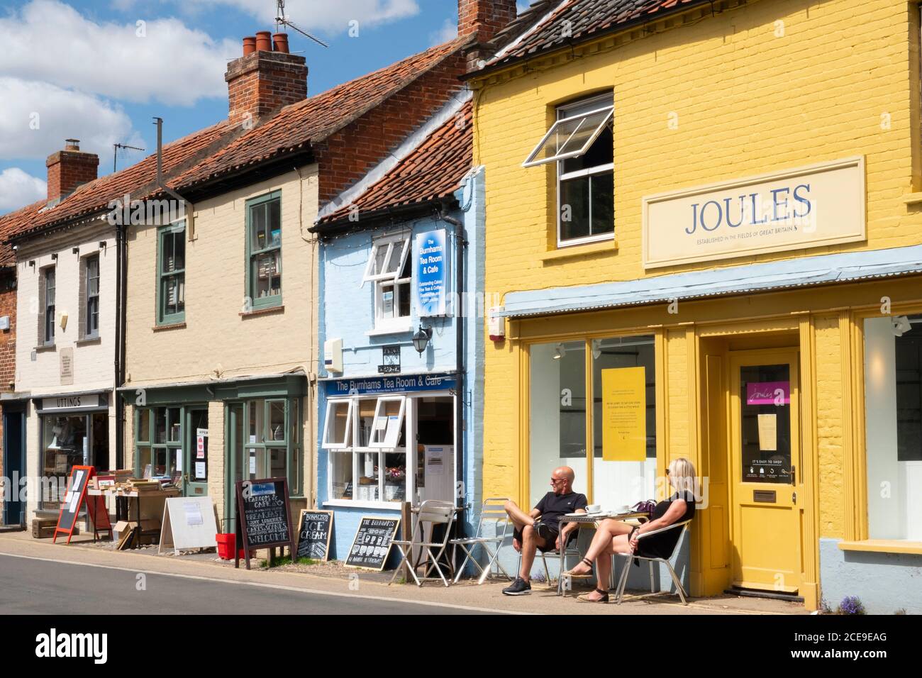Shops fronts and cafes in Burnham Market, Norfolk, UK Stock Photo - Alamy