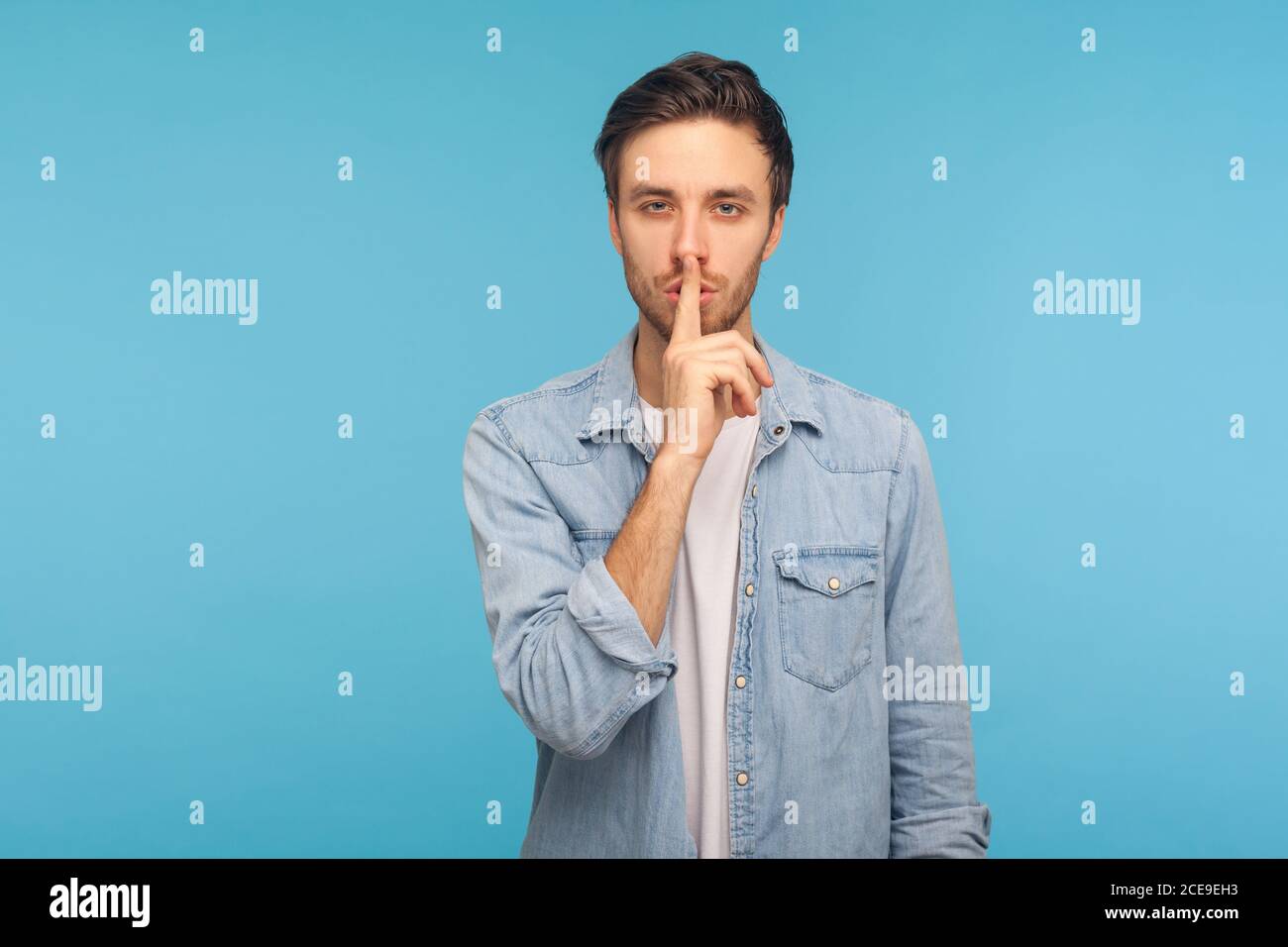 Keep quiet hi-res stock photography and images - Alamy