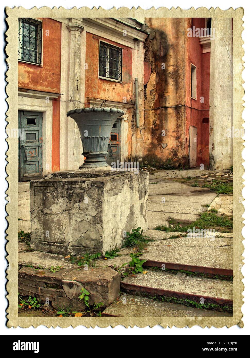 Door frame old building Cut Out Stock Images & Pictures - Alamy