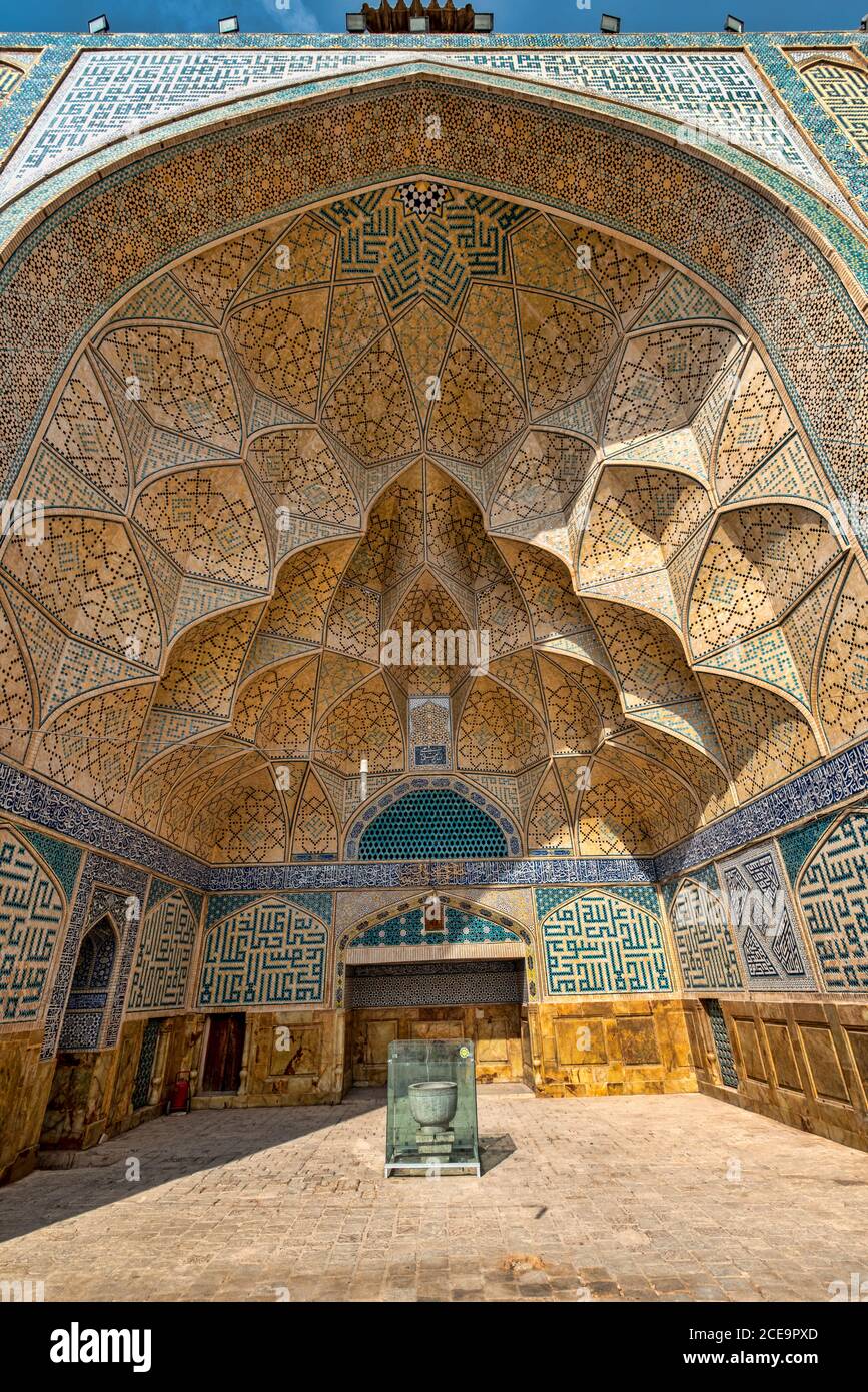 Jameh Mosque, friday mosque, Isfahan, Iran Stock Photo - Alamy