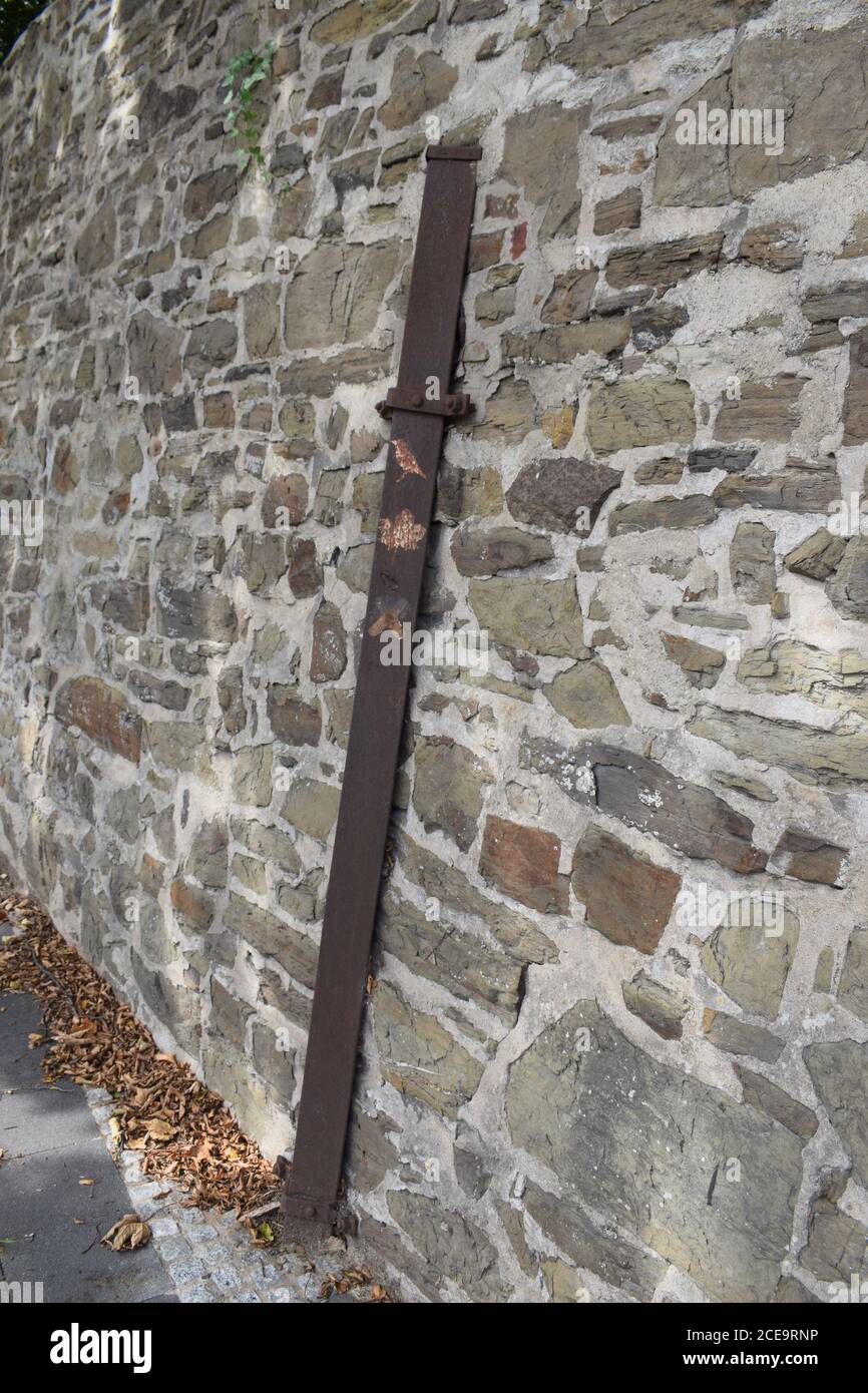 Maueranker, wall iron Stock Photo - Alamy
