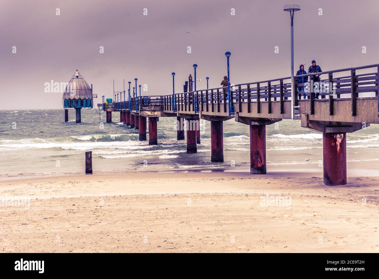 The sea bridge hi-res stock photography and images - Alamy