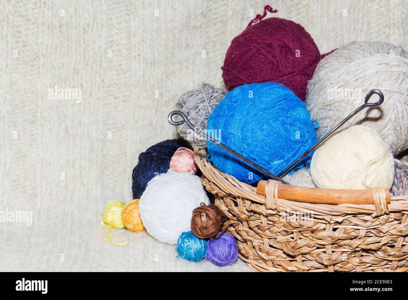 Hank of wool hi-res stock photography and images - Alamy