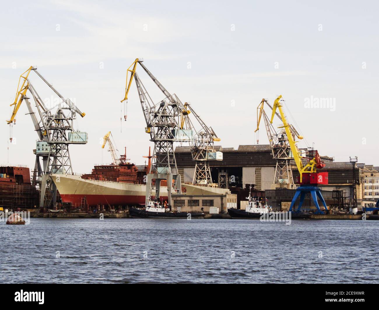 Floating dry dock hi-res stock photography and images - Alamy