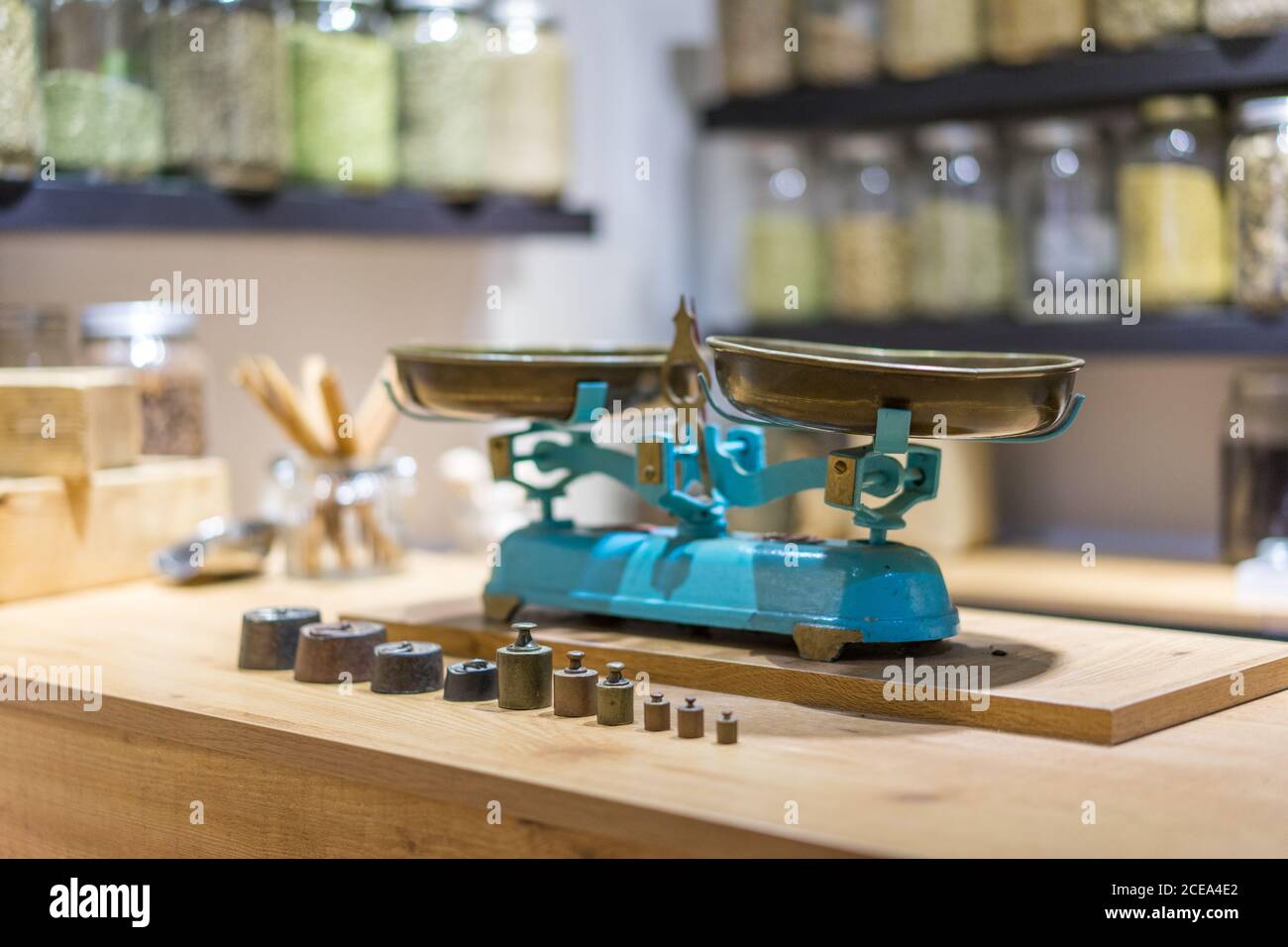 Weight pieces and pair of scales Stock Photo - Alamy