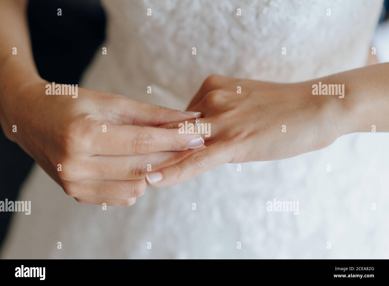 Bridal putting hi-res stock photography and images - Alamy