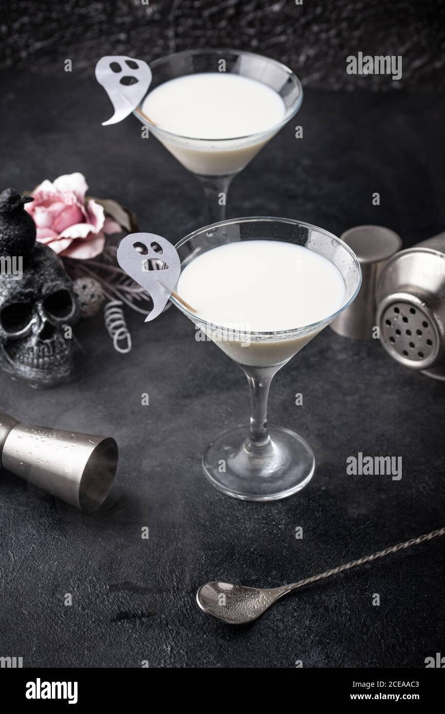 Halloween drink Liquid ghost. Coconut cocktail Stock Photo - Alamy