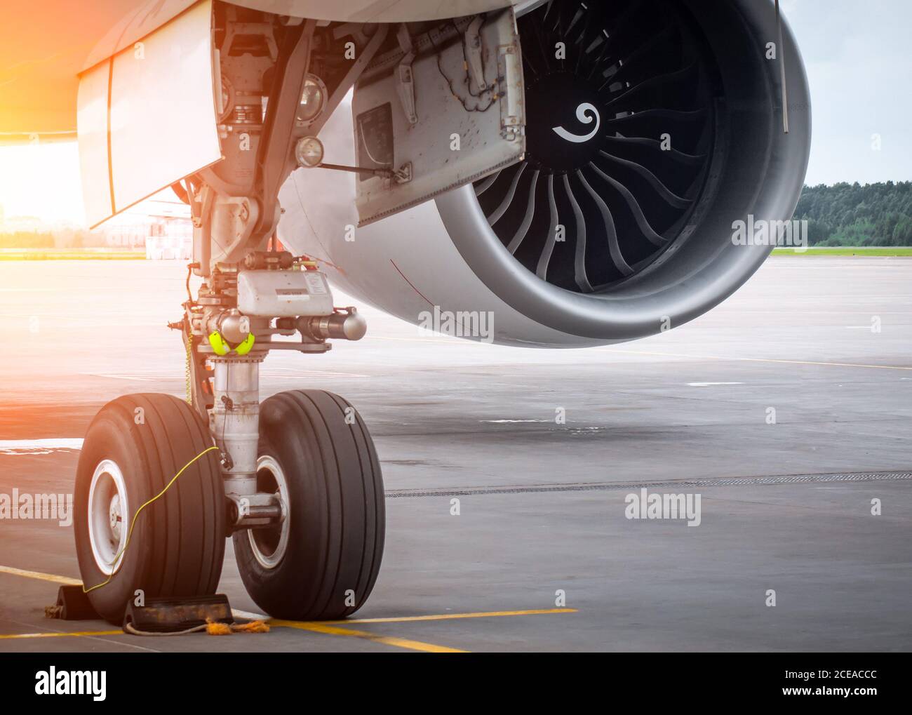 Front landing gear hi-res stock photography and images - Alamy