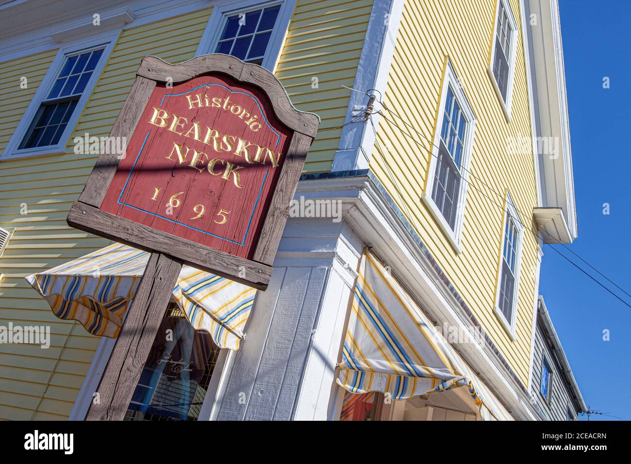 Neck sign hi-res stock photography and images - Alamy