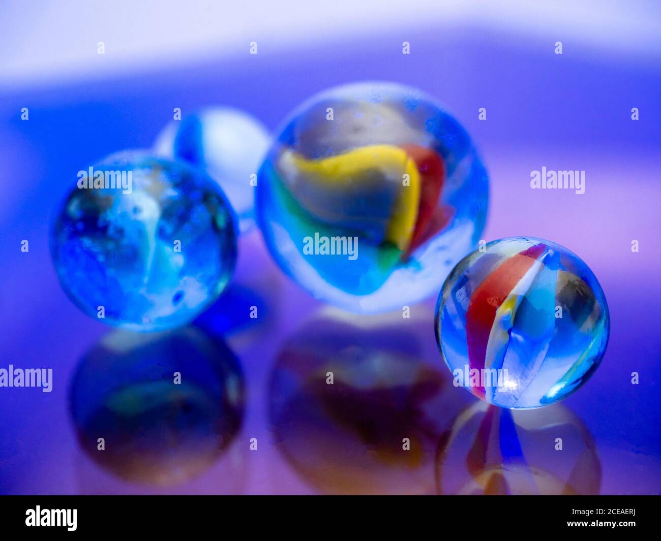 Children playing marbles hi-res stock photography and images - Alamy