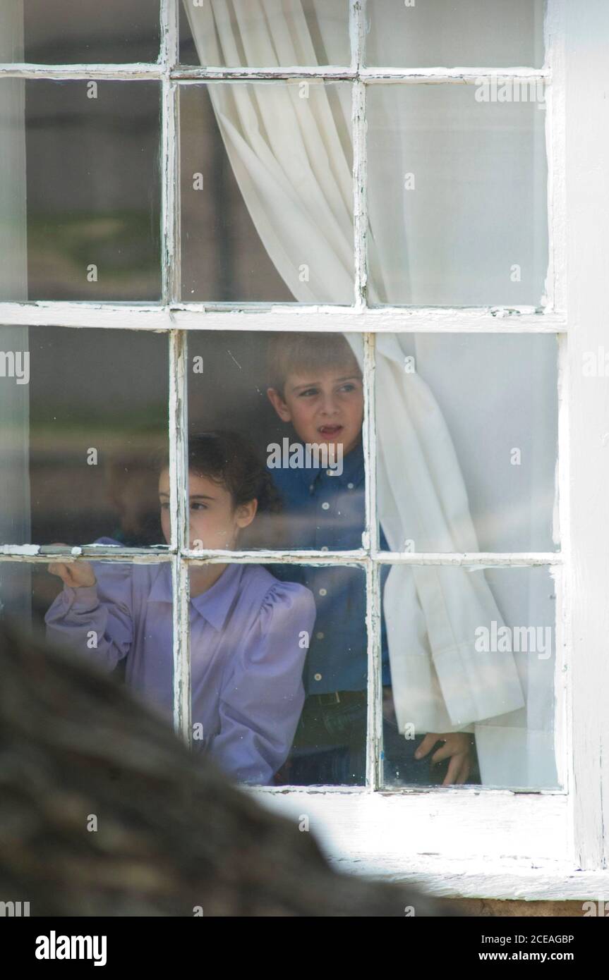 Polygamous religious sect hi-res stock photography and images - Alamy