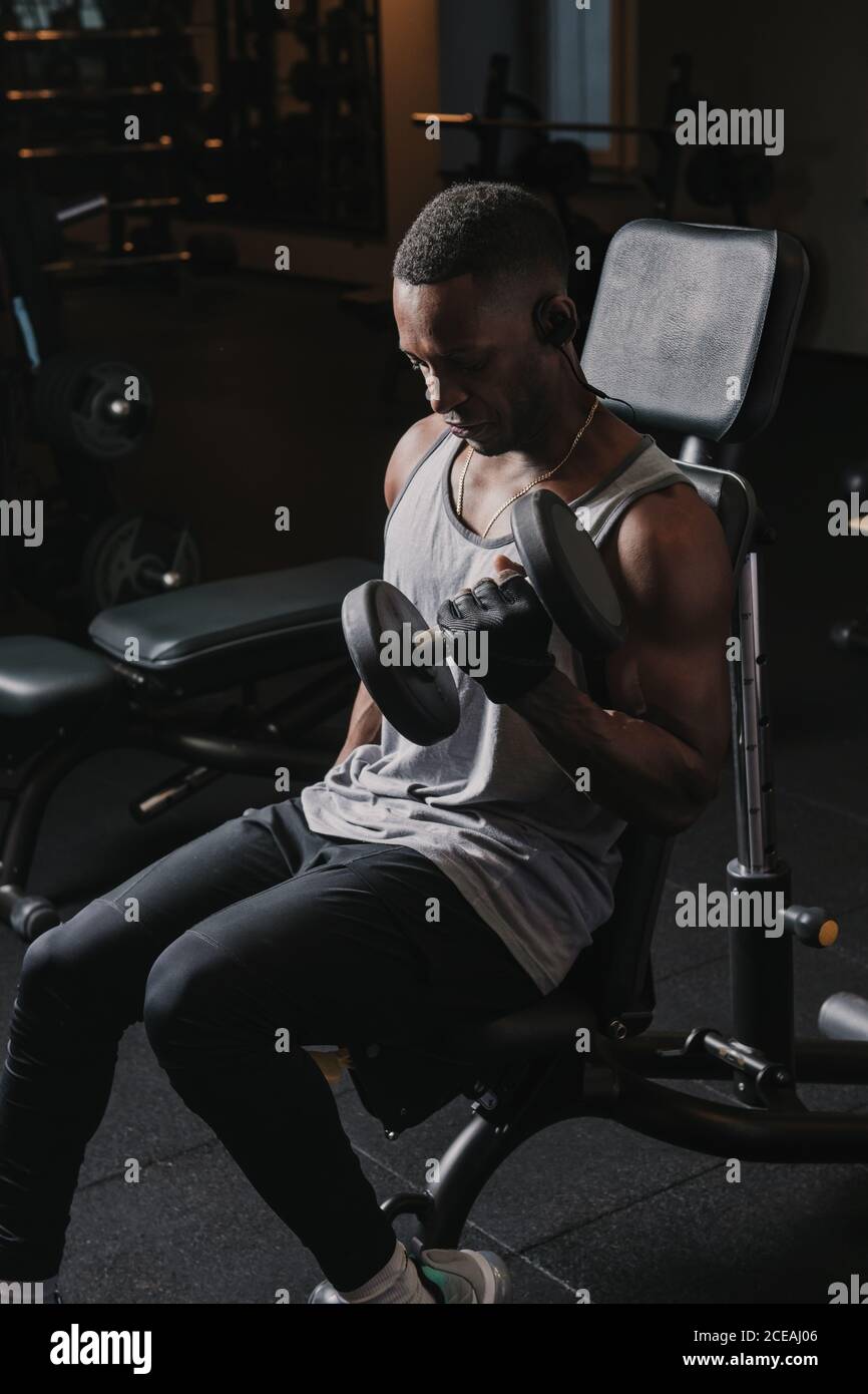 Guy exercising hi-res stock photography and images - Alamy