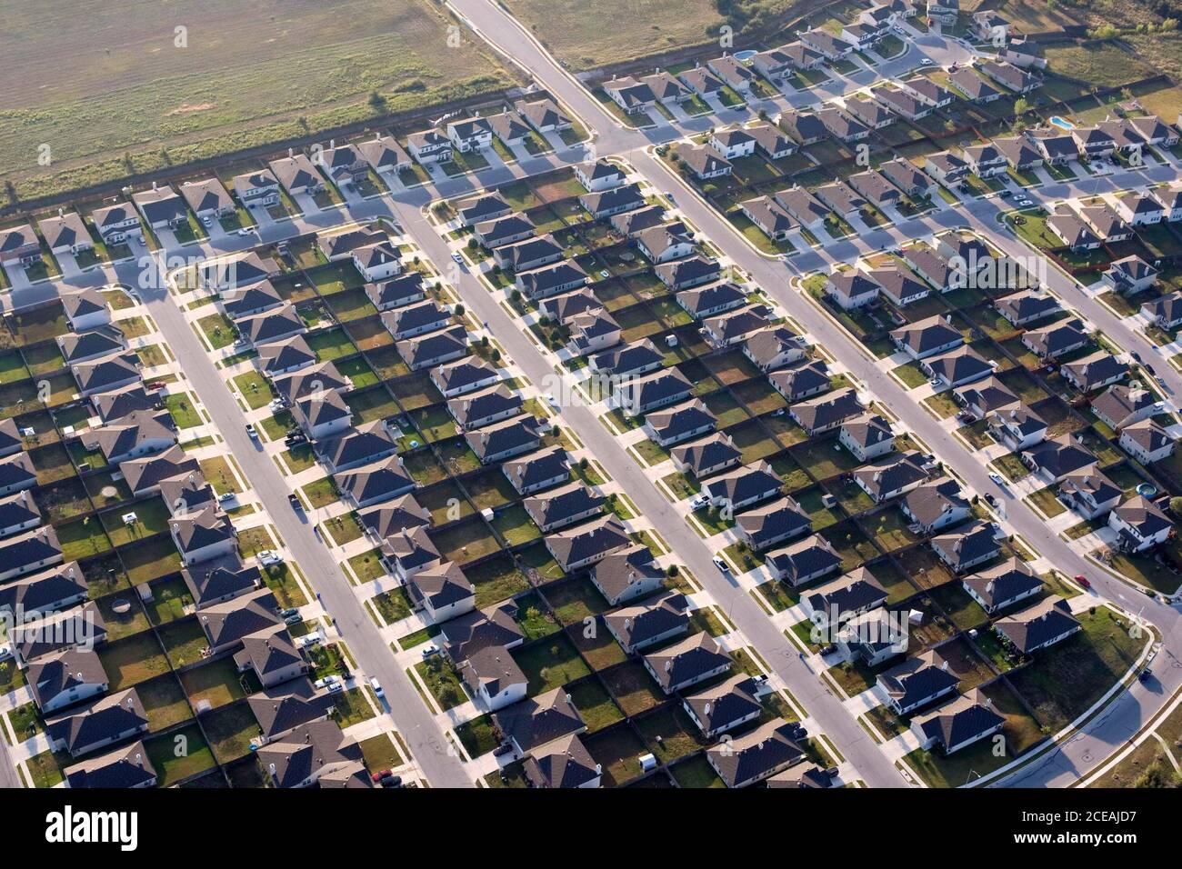 Suburban development aerial hi-res stock photography and images - Alamy
