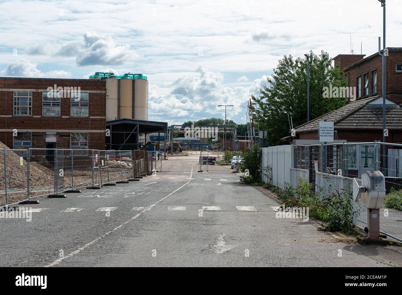 Ici dulux paint factory slough hi-res stock photography and images - Alamy