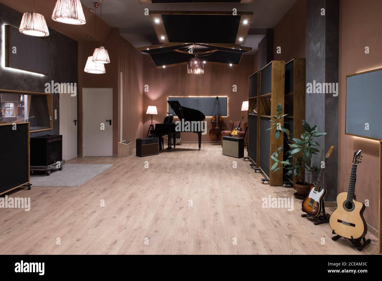 Modern musical instruments hi-res stock photography and images - Alamy