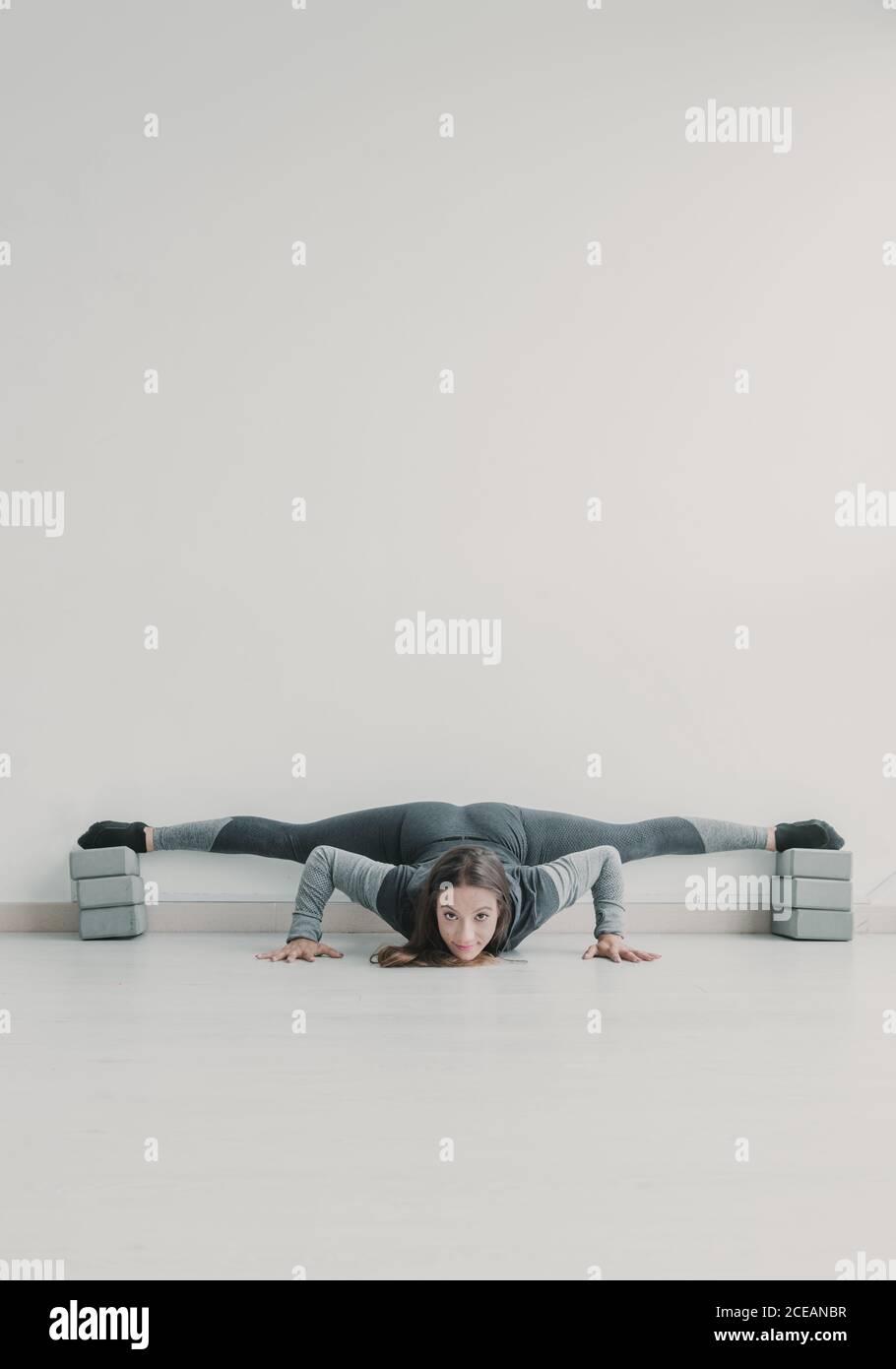 Leg split hi-res stock photography and images - Alamy