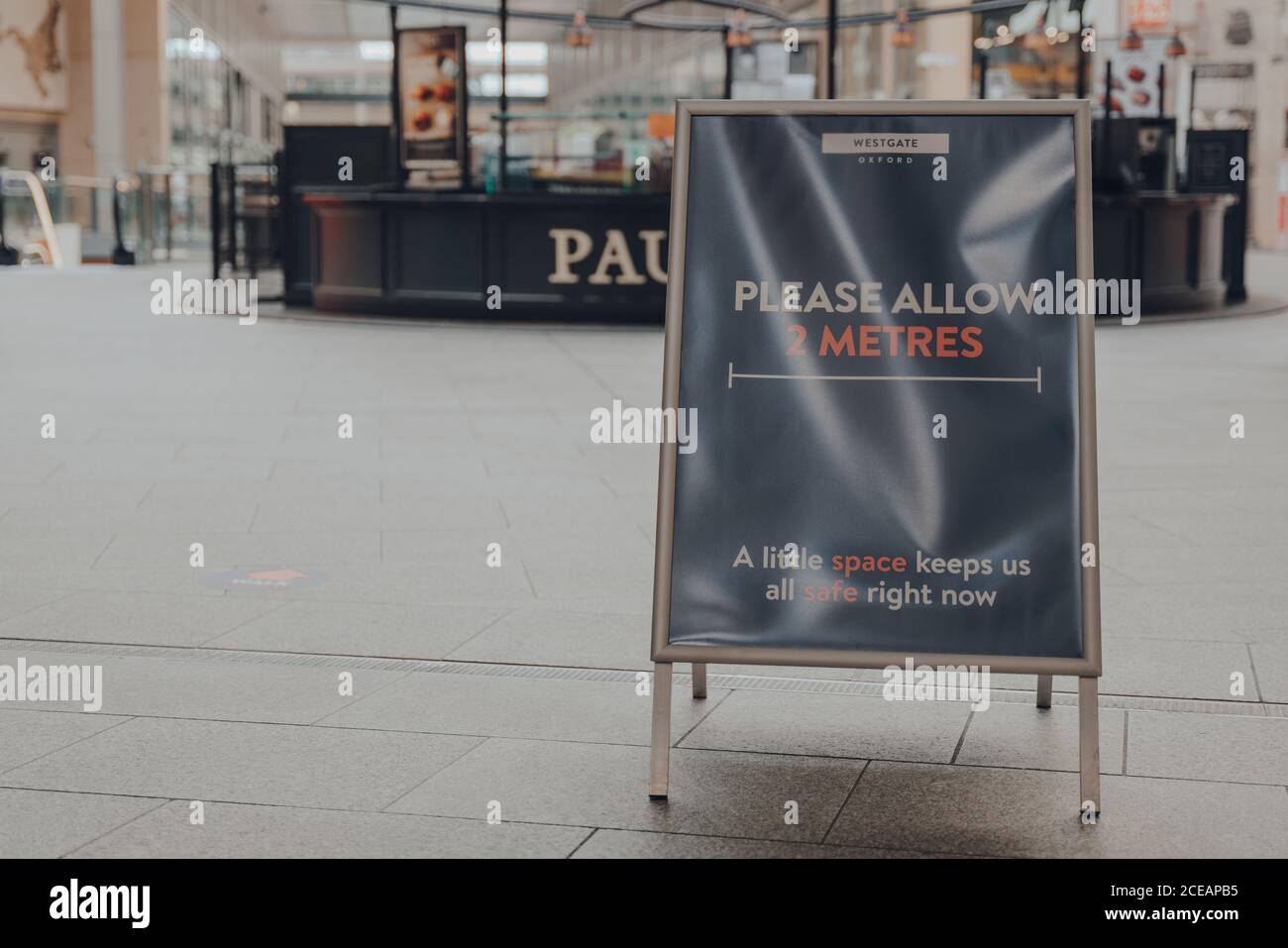 Oxford, UK - August 04, 2020: Please allow 2 metres sign inside The ...