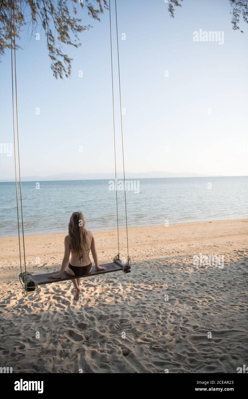 Sandy see hi-res stock photography and images - Alamy