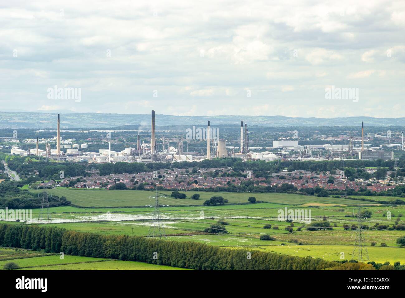 Stanlow oil refinery hi-res stock photography and images - Alamy