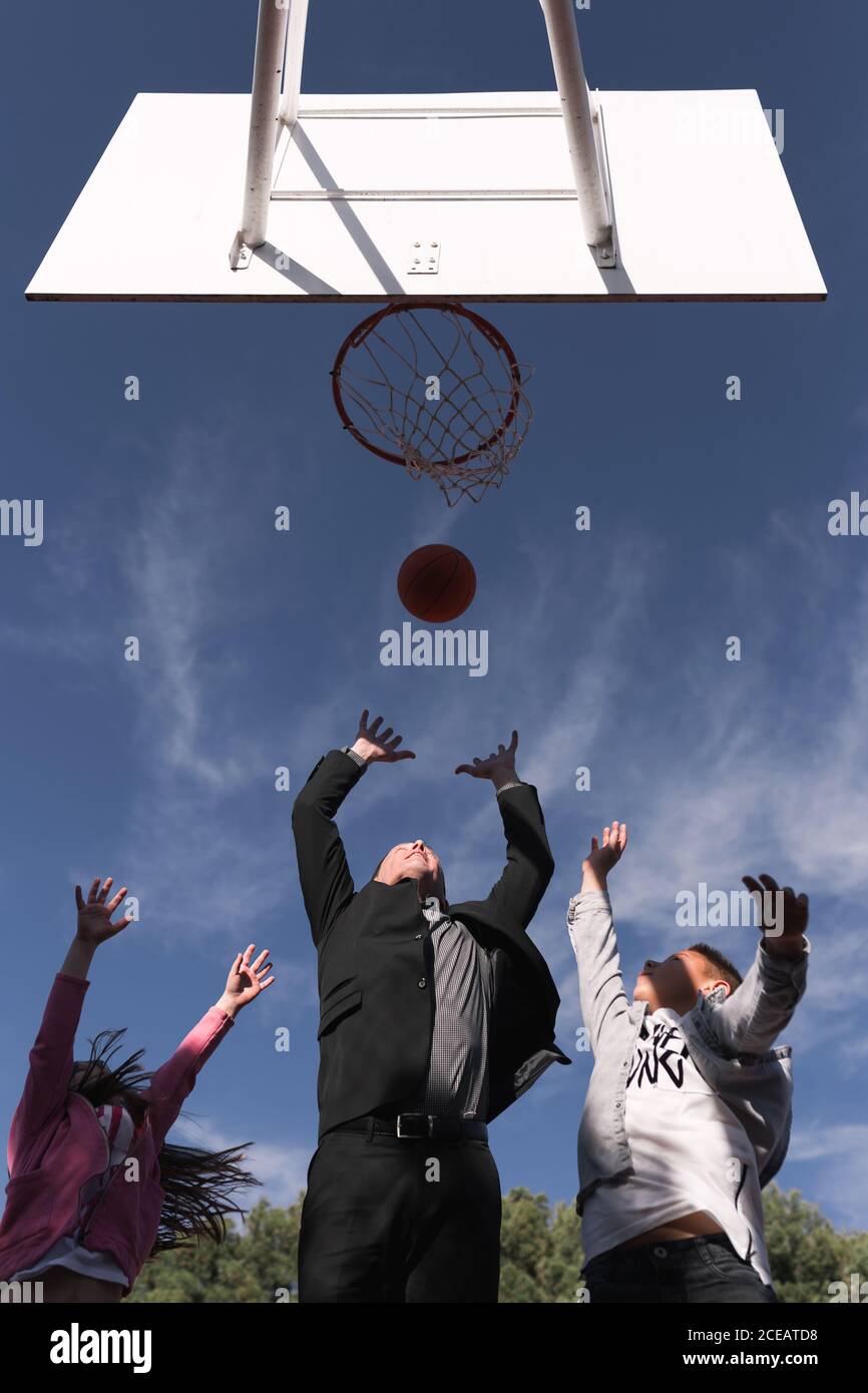 Basketball parent hi-res stock photography and images - Alamy