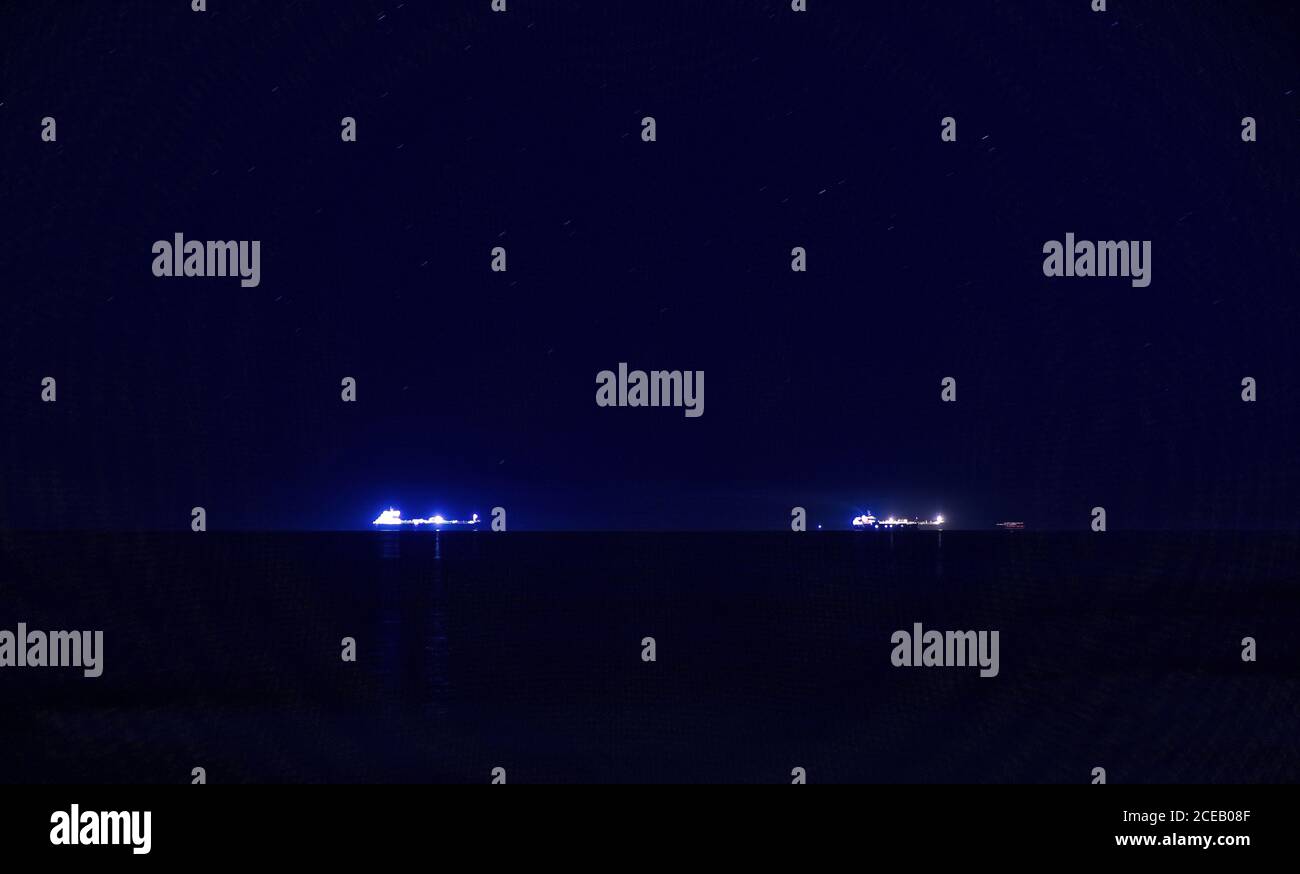Floating vessels hi-res stock photography and images - Alamy