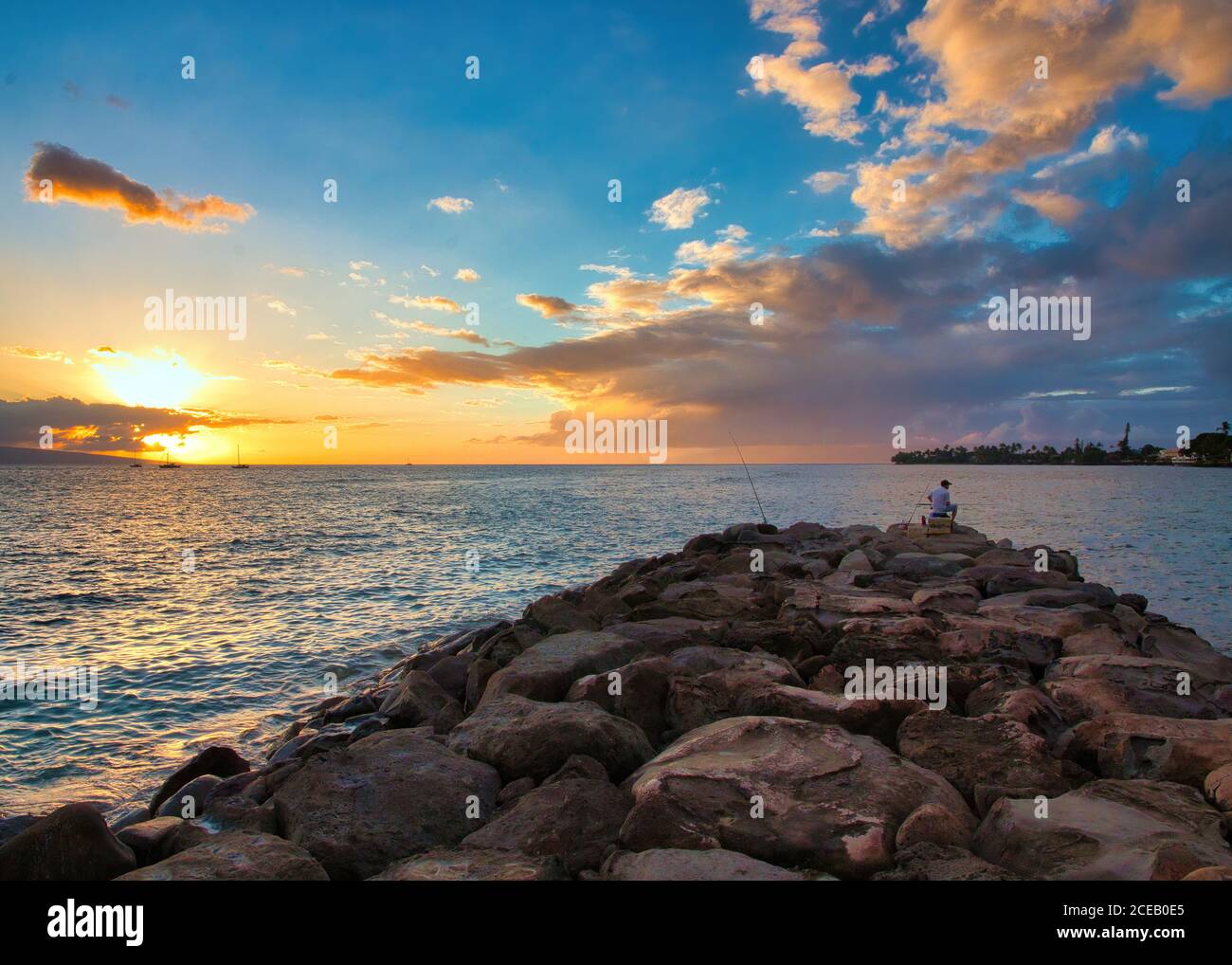 Breakwall lahaina hi-res stock photography and images - Alamy