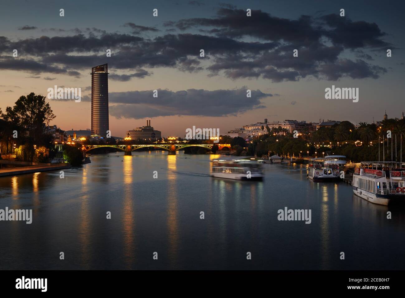 Still river of night city Stock Photo - Alamy