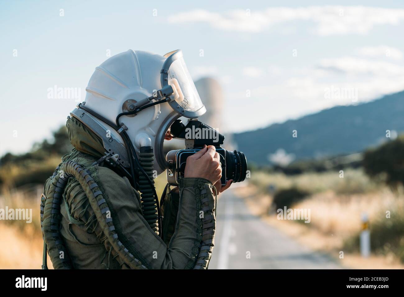Using old camera hi-res stock photography and images - Alamy