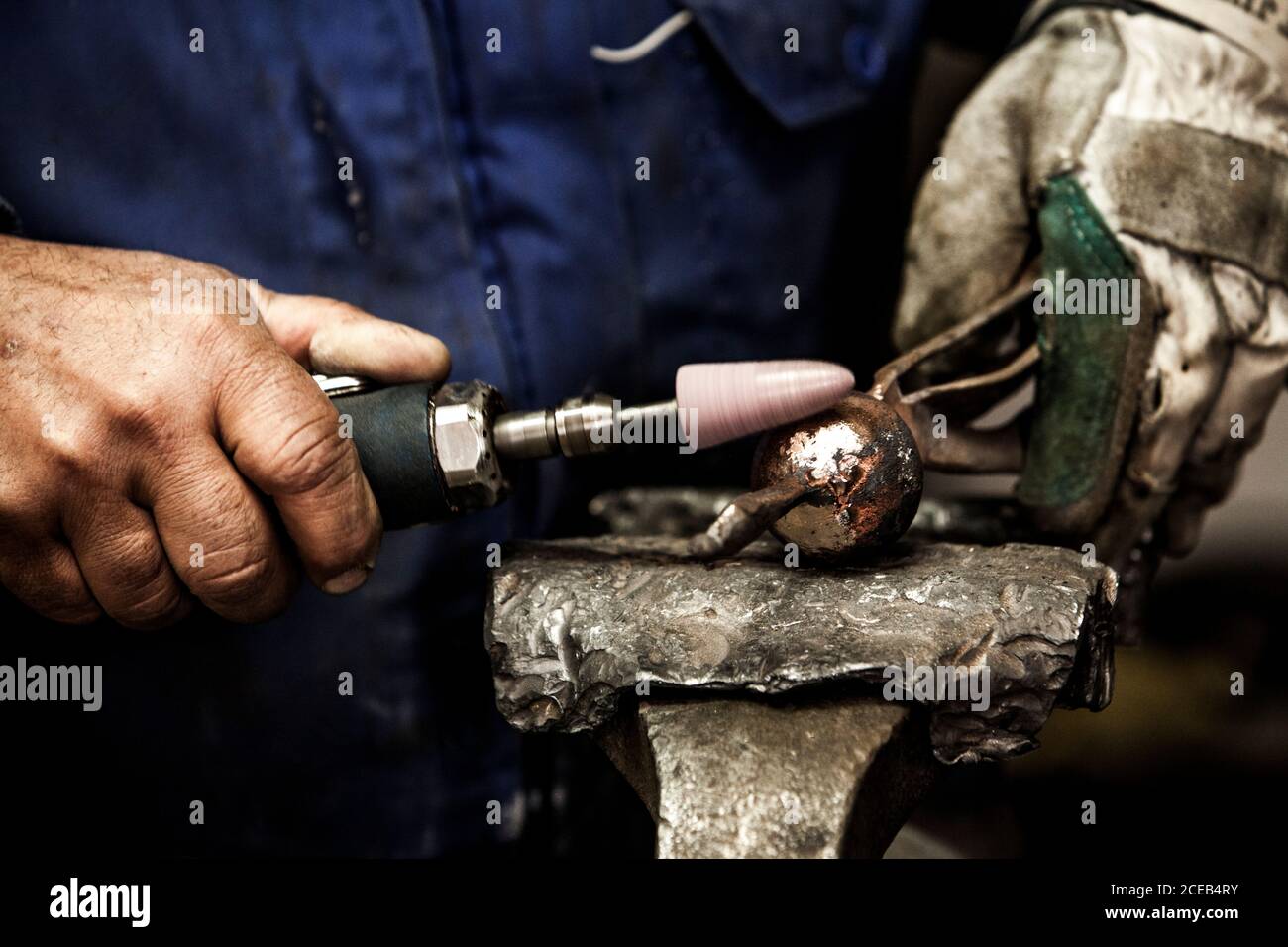 Blacksmith hands hi-res stock photography and images - Alamy