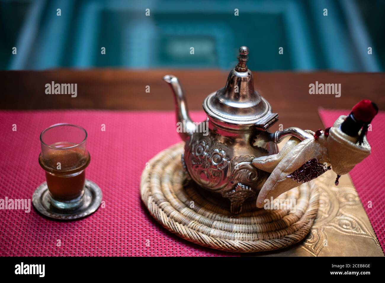 Moroccan tea cup hi-res stock photography and images - Alamy