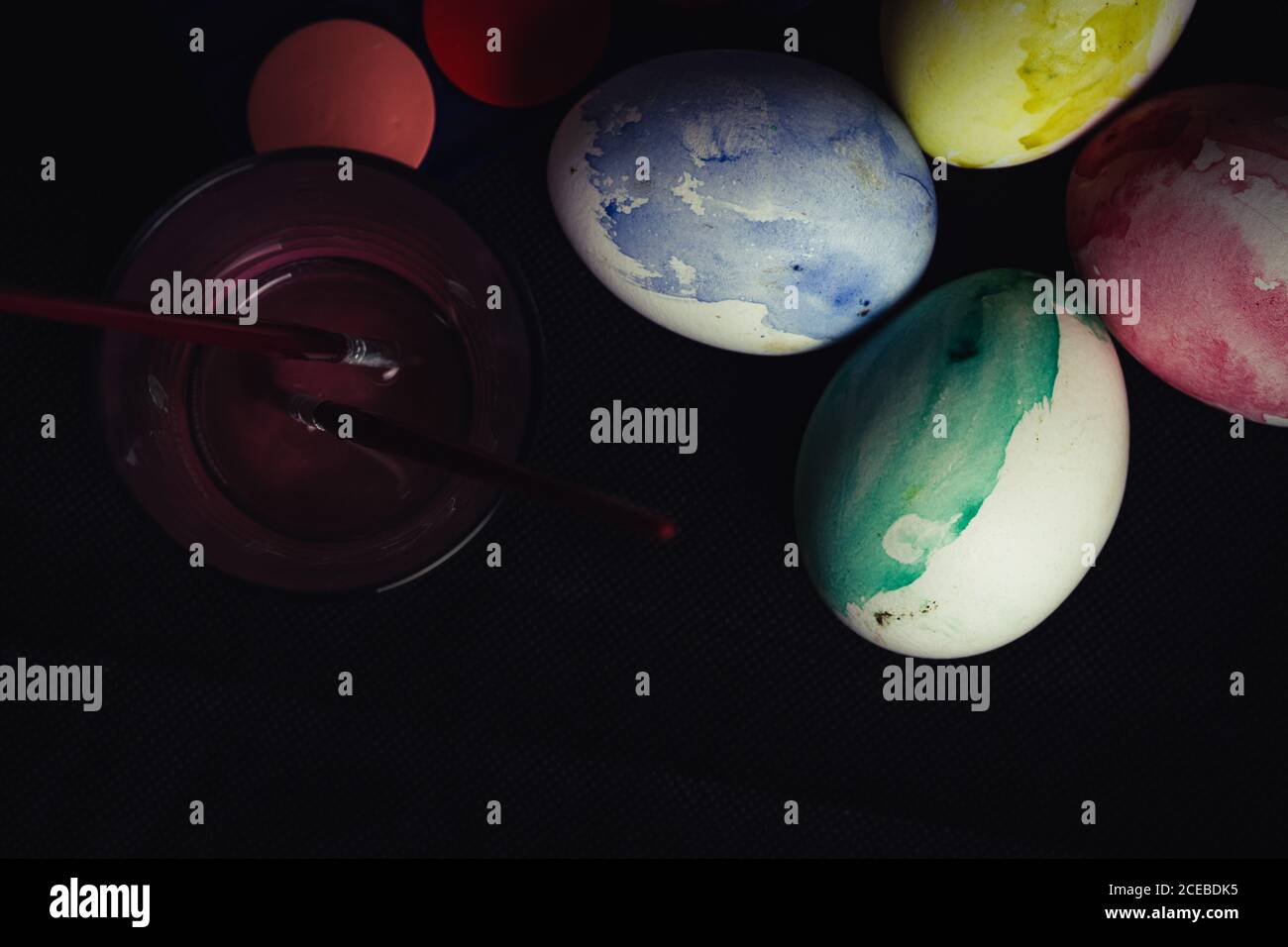 Set of poorly colored eggs Stock Photo - Alamy