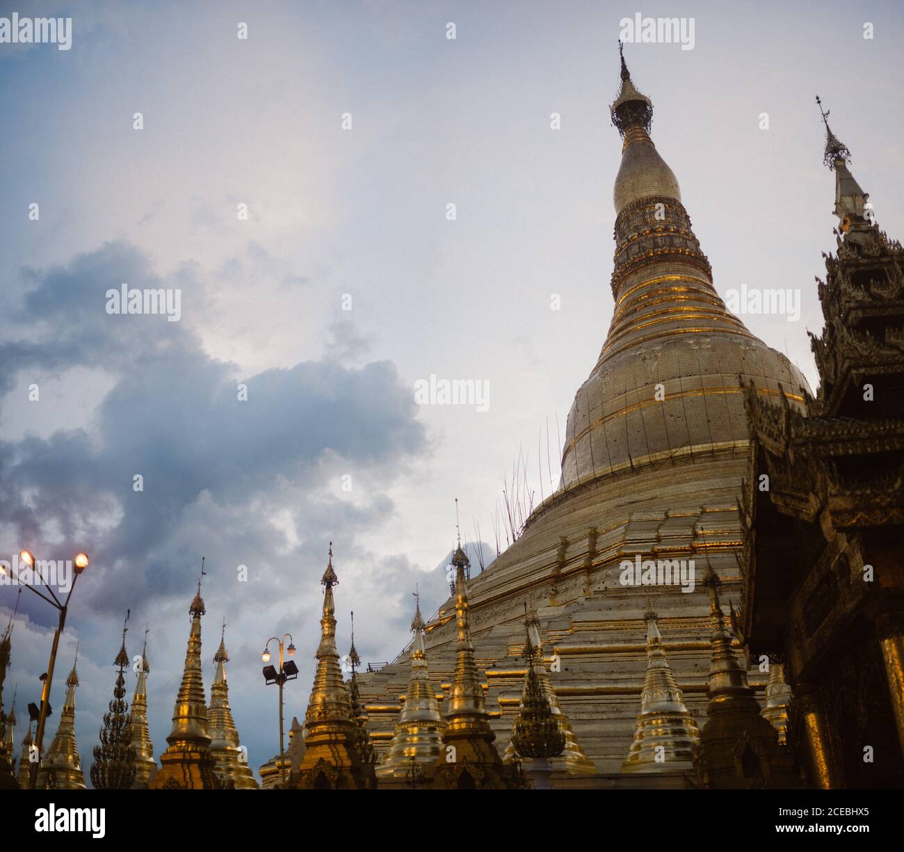 Asian palace hi-res stock photography and images - Alamy