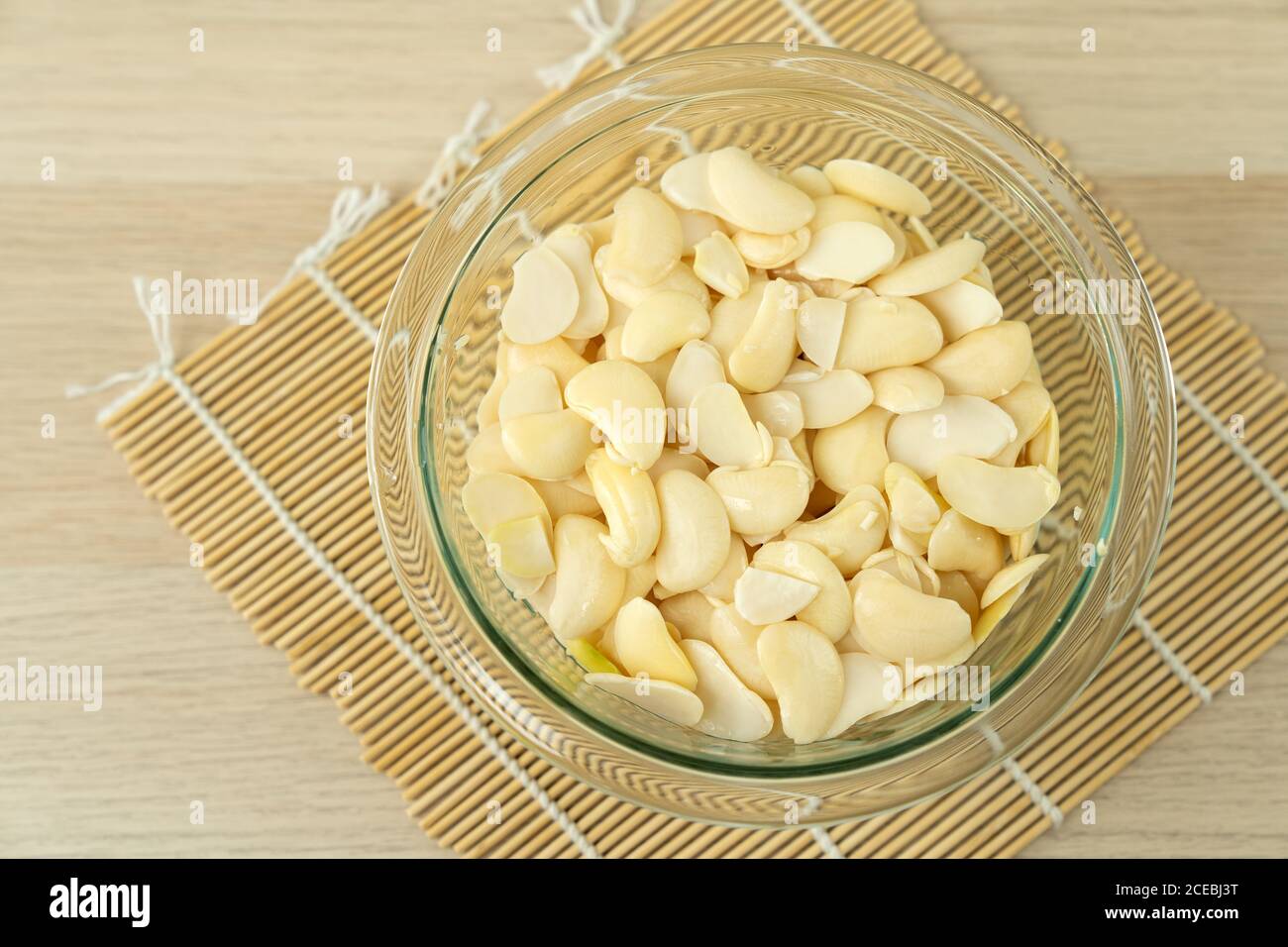 Bowl of white beans without skin Stock Photo - Alamy