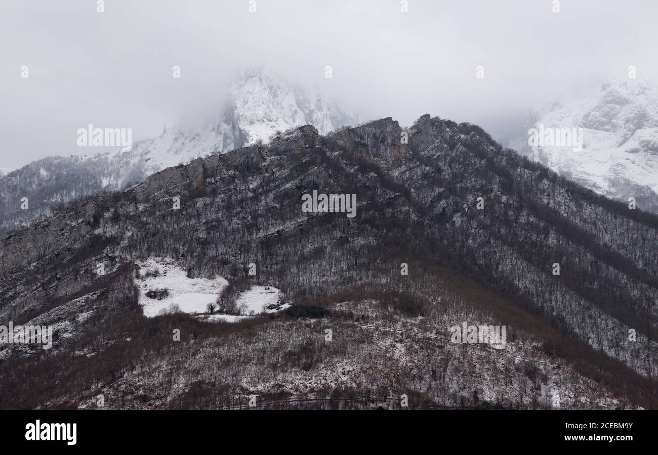 Cold mountains hi-res stock photography and images - Alamy
