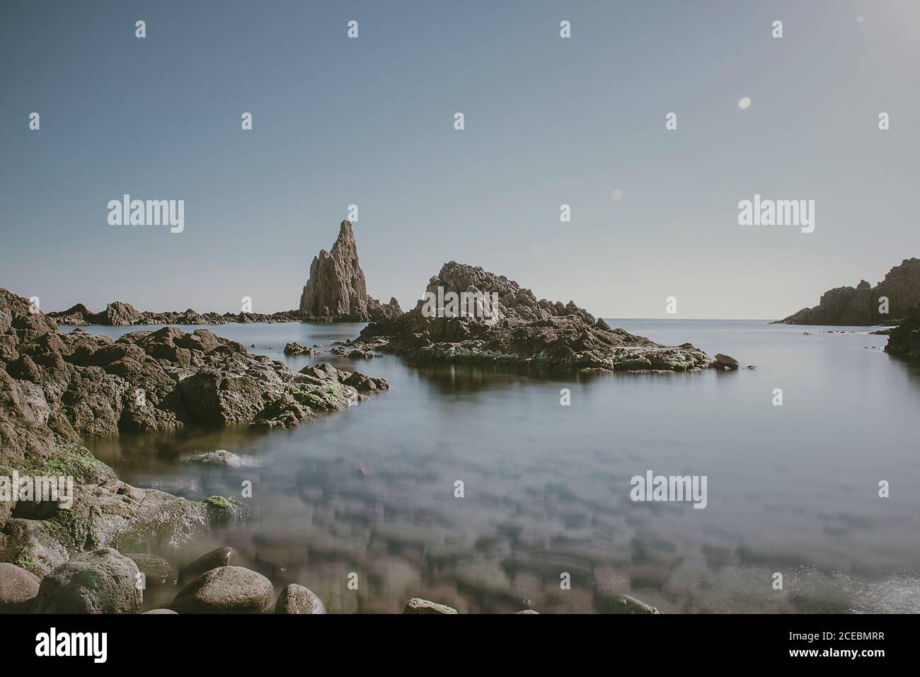 Jagged cliffs hi-res stock photography and images - Alamy