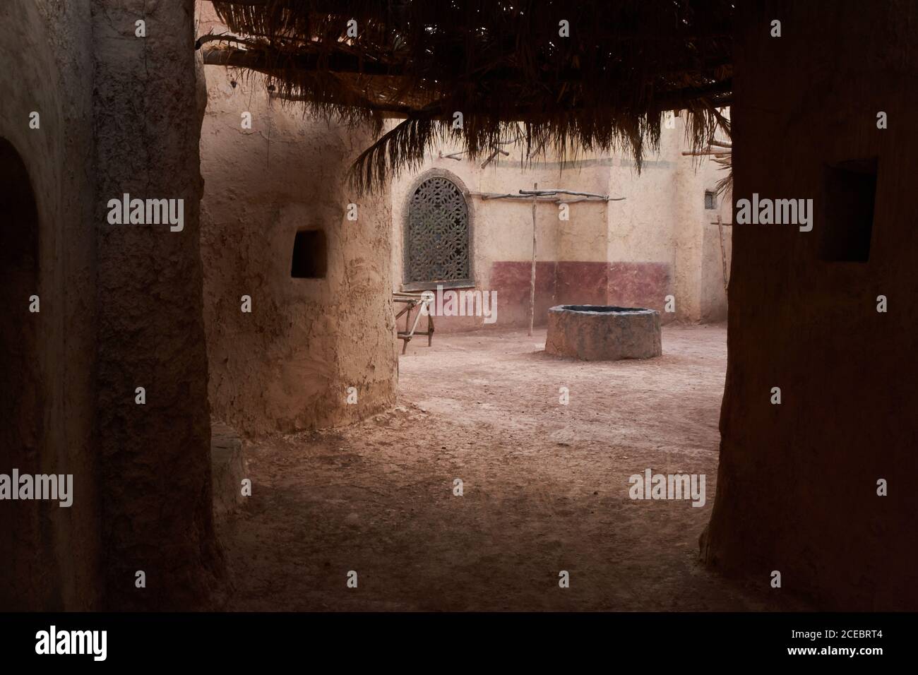 Marrakesh poverty hi-res stock photography and images - Alamy