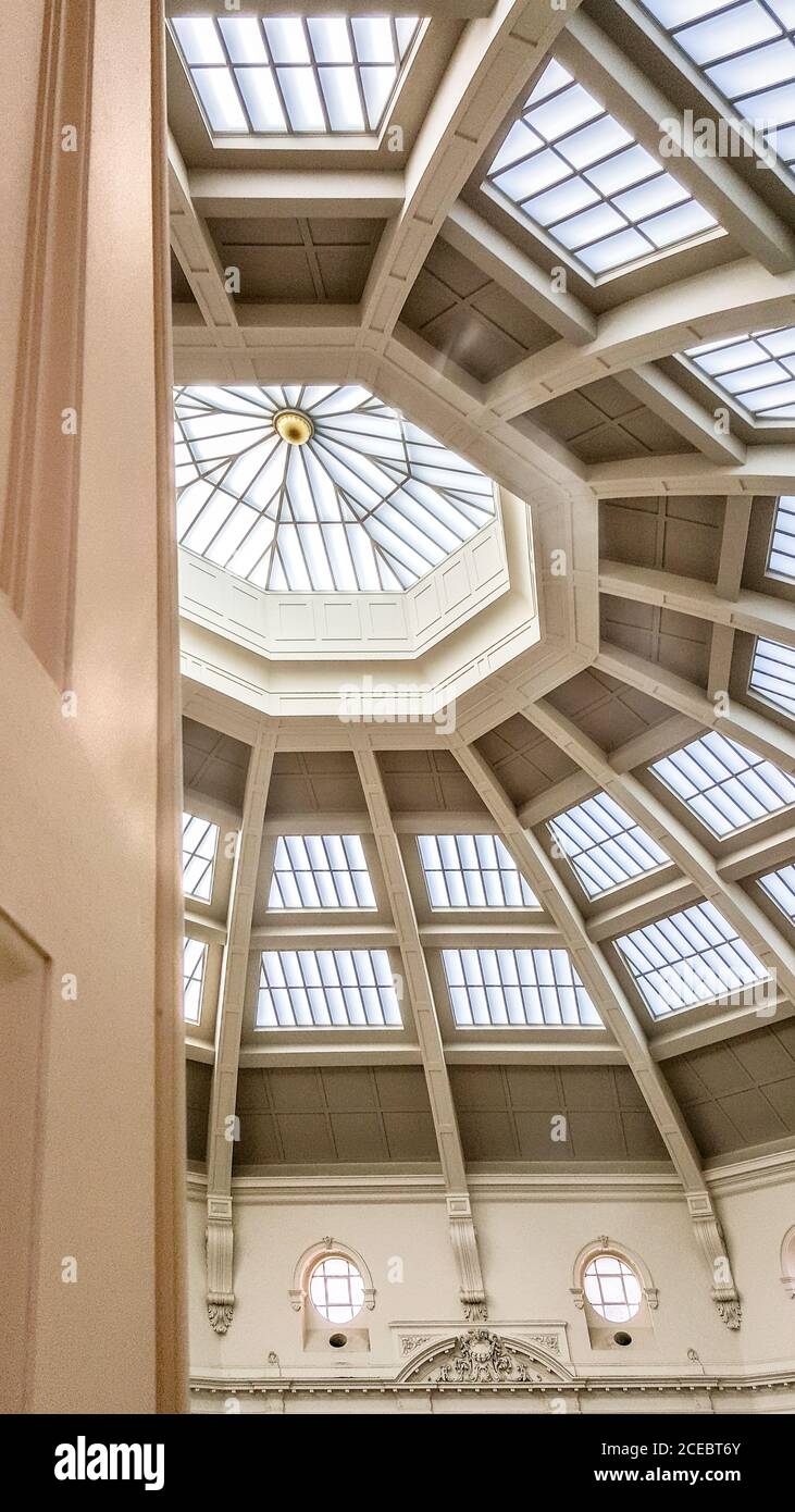 Low angle view toward the dome of State Library in Melbourne Stock ...