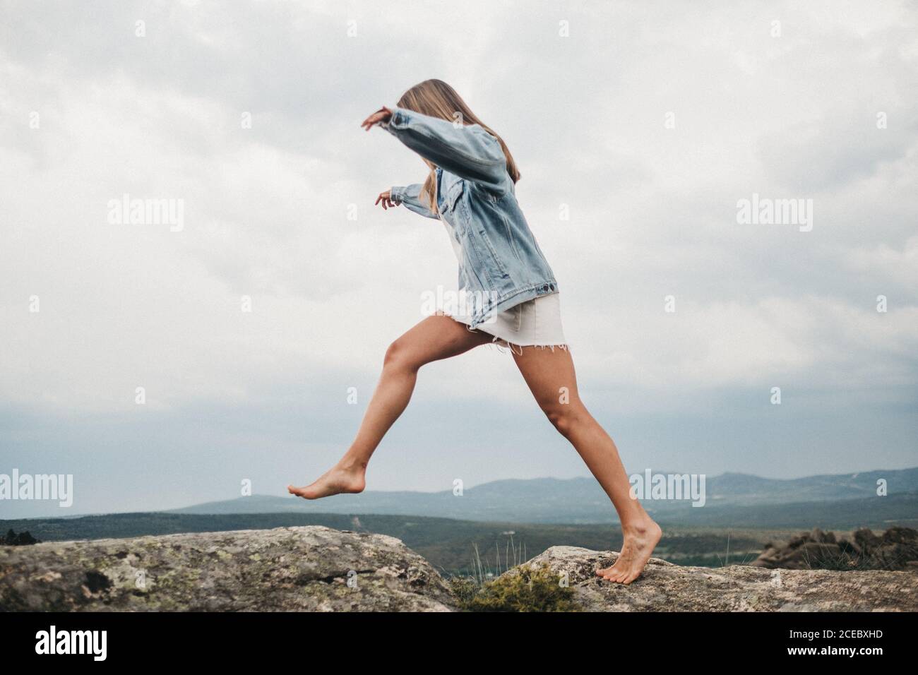 Crack woman hi-res stock photography and images - Alamy