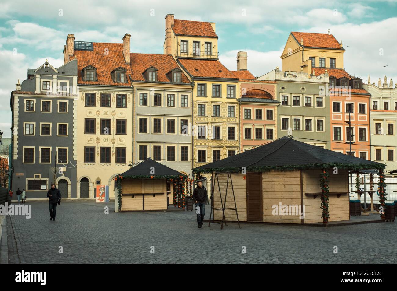 WARSAW, POLAND - NOVEMBER 27, 2017: Christmas market in Warsaw Old Town ...